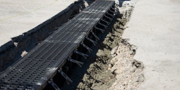 Griglie carrabili per canalette di drenaggio: la guida completa